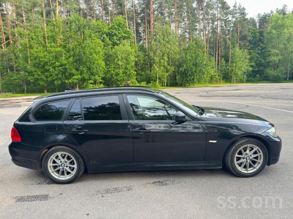 Melns BMW 318 2011 Cēsis, ar dzinēja tilpumu 2.00 L un nobraukumu 339 tūkst. km par 4400 €, foto 4 vietnē AUTOMOTO.COM.LV
