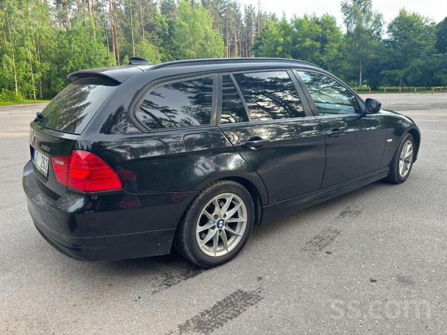 Melns BMW 318 2011 Cēsis, ar dzinēja tilpumu 2.00 L un nobraukumu 339 tūkst. km par 4400 €, foto 6 vietnē AUTOMOTO.COM.LV