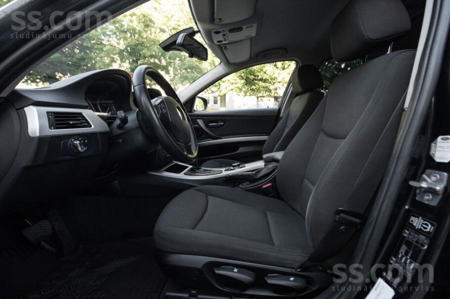Black BMW 318 2011 in Tukums, with an engine capacity of 2.00 L and mileage of 324 thousand km for 5550 €, photo 13 on AUTOMOTO.COM.LV