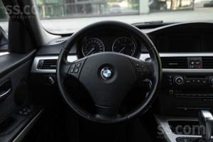 Black BMW 318 2011 in Tukums, with an engine capacity of 2.00 L and mileage of 324 thousand km for 5550 €, photo 18 on AUTOMOTO.COM.LV