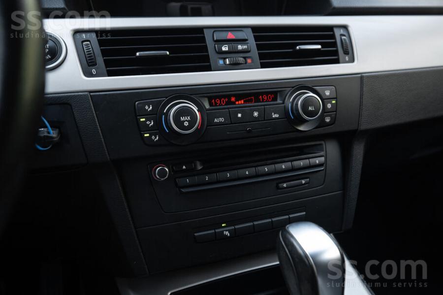 Black BMW 318 2011 in Tukums, with an engine capacity of 2.00 L and mileage of 324 thousand km for 5550 €, photo 19 on AUTOMOTO.COM.LV