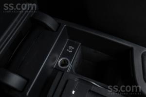 Black BMW 318 2011 in Tukums, with an engine capacity of 2.00 L and mileage of 324 thousand km for 5550 €, photo 25 on AUTOMOTO.COM.LV