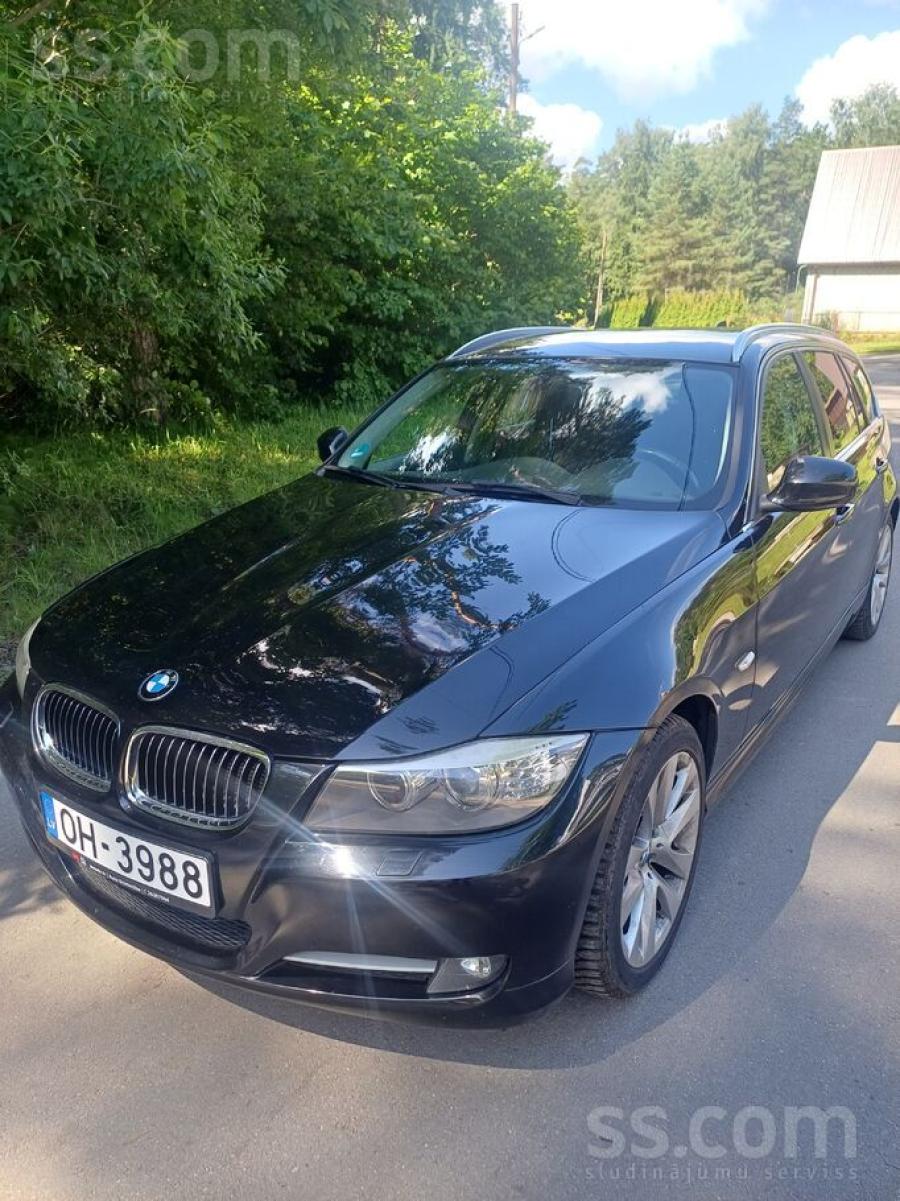 Black BMW 318 2011 in Ogre, with an engine capacity of 2.00 L and mileage of 268 thousand km for 5150 €, photo 3 on AUTOMOTO.COM.LV