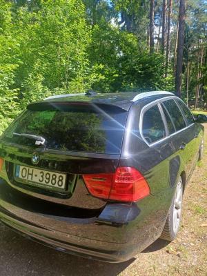 Black BMW 318 2011 in Ogre, with an engine capacity of 2.00 L and mileage of 268 thousand km for 5150 €, photo 16 on AUTOMOTO.COM.LV