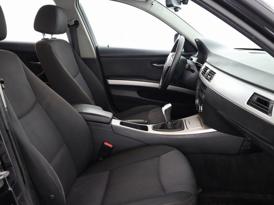 Melns BMW 318 2011 Tallina, ar dzinēja tilpumu 2.00 L un nobraukumu 482 tūkst. km par 2099 €, foto 14 vietnē AUTOMOTO.COM.LV