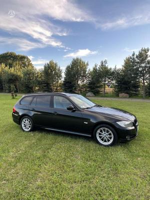 Black BMW 318 2011 in Taurage, with an engine capacity of 2.00 L and mileage of 300 thousand km for 3350 €, photo 3 on AUTOMOTO.COM.LV