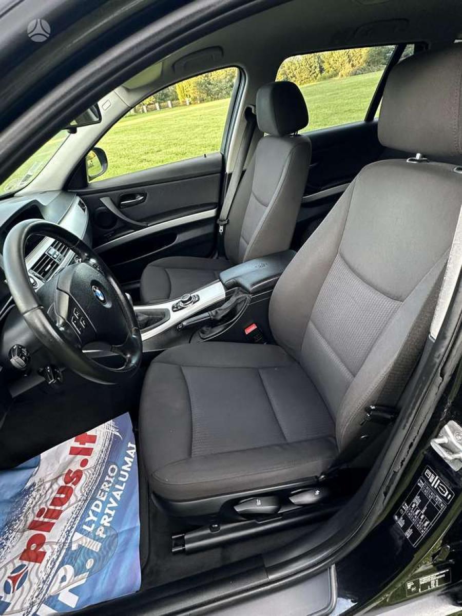 Black BMW 318 2011 in Taurage, with an engine capacity of 2.00 L and mileage of 300 thousand km for 3350 €, photo 13 on AUTOMOTO.COM.LV