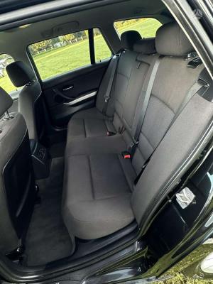 Black BMW 318 2011 in Taurage, with an engine capacity of 2.00 L and mileage of 300 thousand km for 3350 €, photo 15 on AUTOMOTO.COM.LV