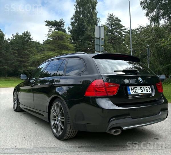 Black BMW 318 2011 in Jurmala, with an engine capacity of 2.00 L and mileage of 348 thousand km for 6590 €, photo 5 on AUTOMOTO.COM.LV