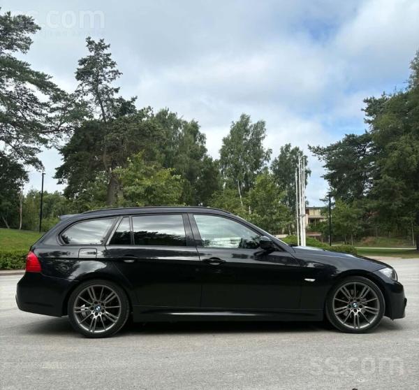 Black BMW 318 2011 in Jurmala, with an engine capacity of 2.00 L and mileage of 348 thousand km for 6590 €, photo 7 on AUTOMOTO.COM.LV