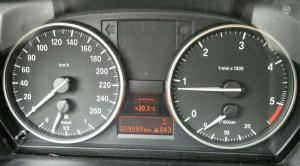 Черный БМВ 318 2011 в Шяуляй, объемом двигателя 2.00 л и пробегом 200 тыс. км за 4500 €, фото 12 на AUTOMOTO.COM.LV