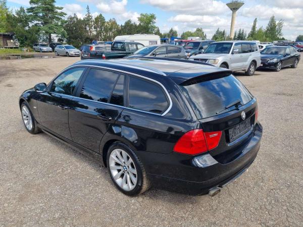 Melns BMW 318 2011 Pakruojis, ar dzinēja tilpumu 2.00 L un nobraukumu 263 tūkst. km par 3750 €, foto 5 vietnē AUTOMOTO.COM.LV