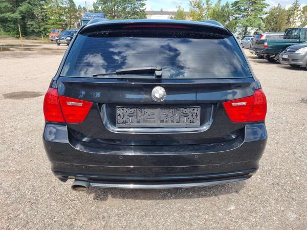Melns BMW 318 2011 Pakruojis, ar dzinēja tilpumu 2.00 L un nobraukumu 263 tūkst. km par 3750 €, foto 6 vietnē AUTOMOTO.COM.LV