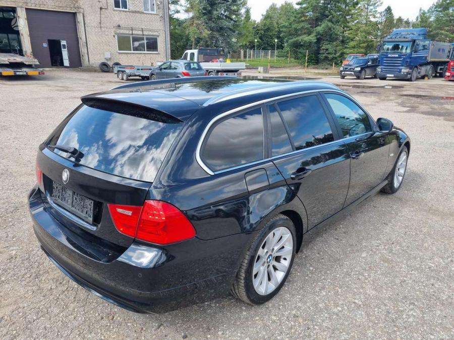 Melns BMW 318 2011 Pakruojis, ar dzinēja tilpumu 2.00 L un nobraukumu 263 tūkst. km par 3750 €, foto 8 vietnē AUTOMOTO.COM.LV
