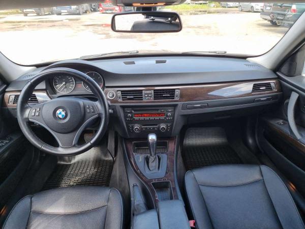 Melns BMW 318 2011 Pakruojis, ar dzinēja tilpumu 2.00 L un nobraukumu 263 tūkst. km par 3750 €, foto 9 vietnē AUTOMOTO.COM.LV