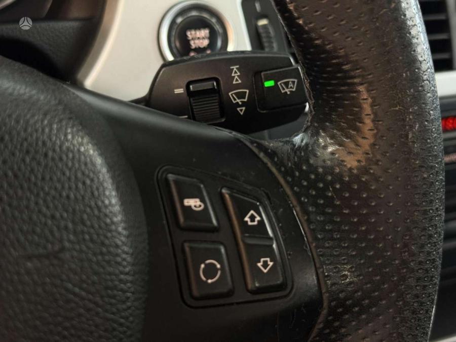 Melns BMW 318 2011 Kauņa, ar dzinēja tilpumu 2.00 L un nobraukumu 376 tūkst. km par 4999 €, foto 21 vietnē AUTOMOTO.COM.LV