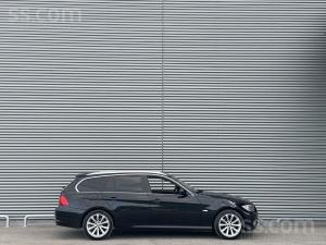 Black BMW 318 2011 in Riga, with an engine capacity of 2.00 L and mileage of 263 thousand km for 5200 €, photo 8 on AUTOMOTO.COM.LV
