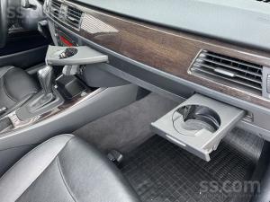 Black BMW 318 2011 in Riga, with an engine capacity of 2.00 L and mileage of 263 thousand km for 5200 €, photo 14 on AUTOMOTO.COM.LV