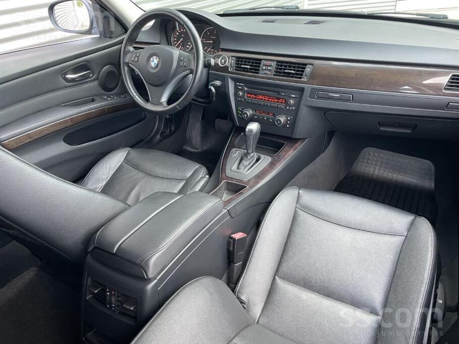 Black BMW 318 2011 in Riga, with an engine capacity of 2.00 L and mileage of 263 thousand km for 5200 €, photo 15 on AUTOMOTO.COM.LV