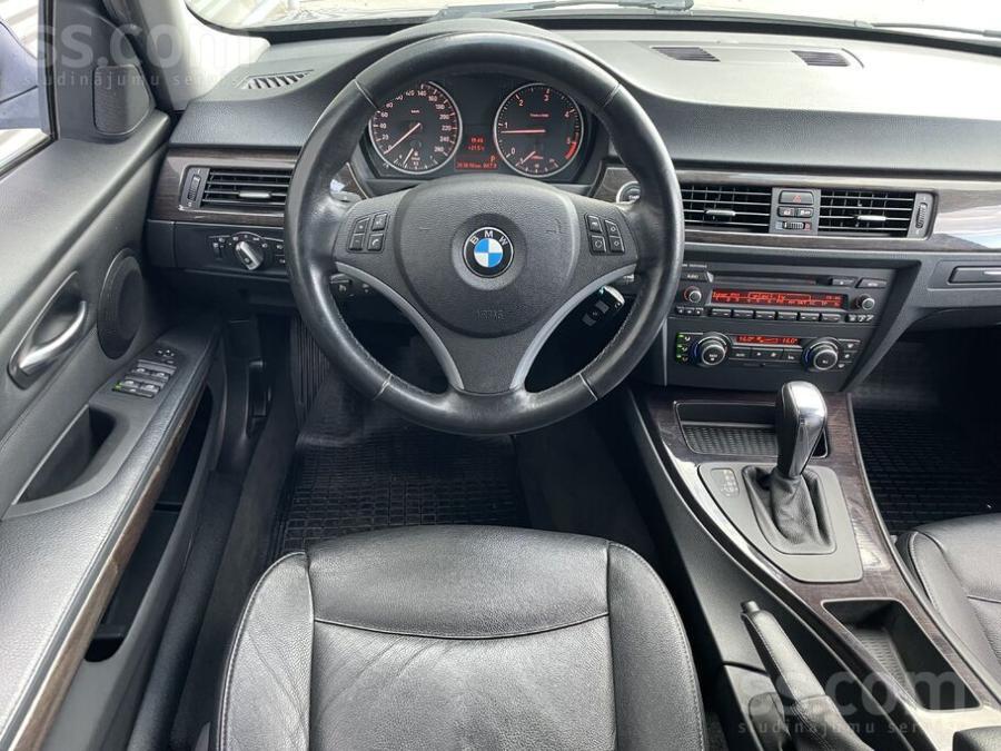 Black BMW 318 2011 in Riga, with an engine capacity of 2.00 L and mileage of 263 thousand km for 5200 €, photo 18 on AUTOMOTO.COM.LV