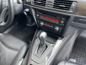 Black BMW 318 2011 in Riga, with an engine capacity of 2.00 L and mileage of 263 thousand km for 5200 €, photo 20 on AUTOMOTO.COM.LV