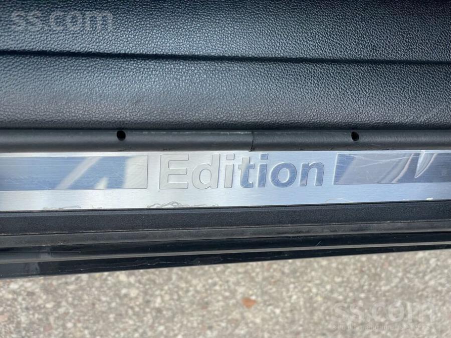 Black BMW 318 2011 in Riga, with an engine capacity of 2.00 L and mileage of 263 thousand km for 5200 €, photo 25 on AUTOMOTO.COM.LV