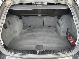 Black BMW 318 2011 in Riga, with an engine capacity of 2.00 L and mileage of 263 thousand km for 5200 €, photo 27 on AUTOMOTO.COM.LV