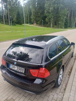 Black BMW 318 2011 in Ogre, with an engine capacity of 2.00 L and mileage of 273 thousand km for 5055 €, photo 4 on AUTOMOTO.COM.LV