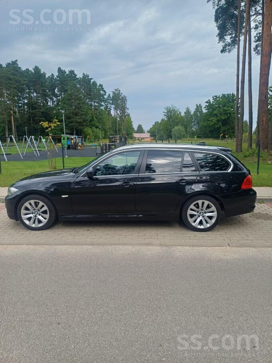 Black BMW 318 2011 in Ogre, with an engine capacity of 2.00 L and mileage of 273 thousand km for 5055 €, photo 7 on AUTOMOTO.COM.LV
