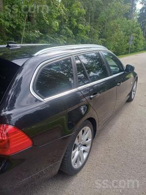 Black BMW 318 2011 in Ogre, with an engine capacity of 2.00 L and mileage of 273 thousand km for 5055 €, photo 8 on AUTOMOTO.COM.LV