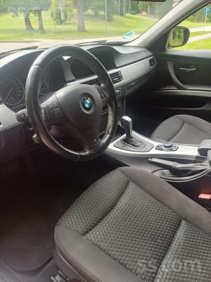 Black BMW 318 2011 in Ogre, with an engine capacity of 2.00 L and mileage of 273 thousand km for 5055 €, photo 26 on AUTOMOTO.COM.LV