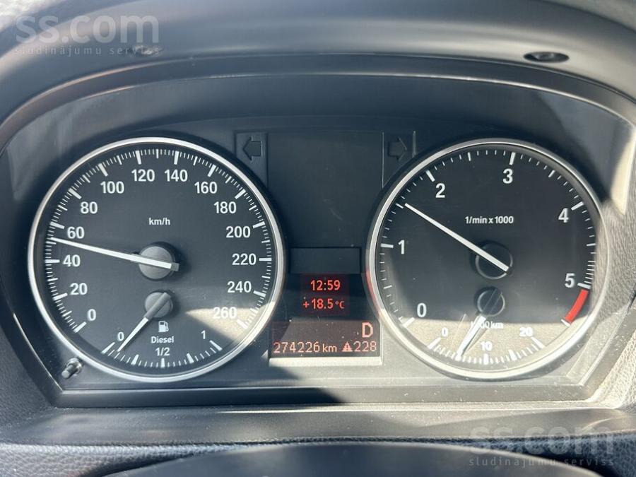 Melns BMW 318 2011 Rīga, ar dzinēja tilpumu 2.00 L un nobraukumu 274 tūkst. km par 5399 €, foto 12 vietnē AUTOMOTO.COM.LV