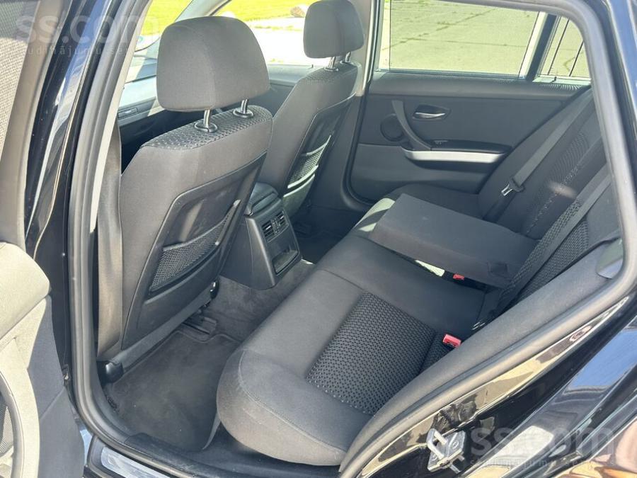 Melns BMW 318 2011 Rīga, ar dzinēja tilpumu 2.00 L un nobraukumu 274 tūkst. km par 5399 €, foto 18 vietnē AUTOMOTO.COM.LV