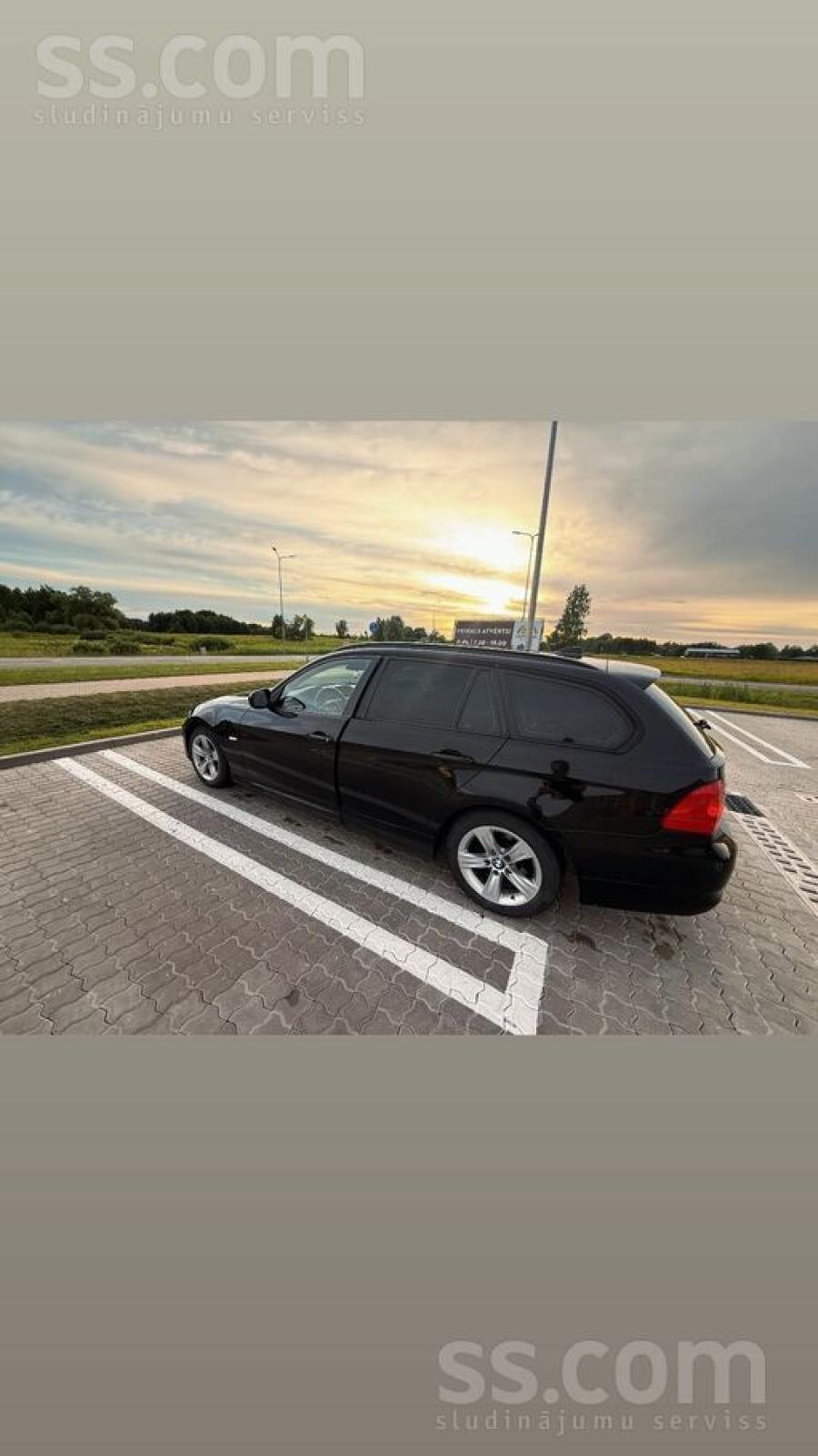Black BMW 318 2011 in Valmiera, with an engine capacity of 2.00 L and mileage of 391 thousand km for 4200 €, photo 1 on AUTOMOTO.COM.LV