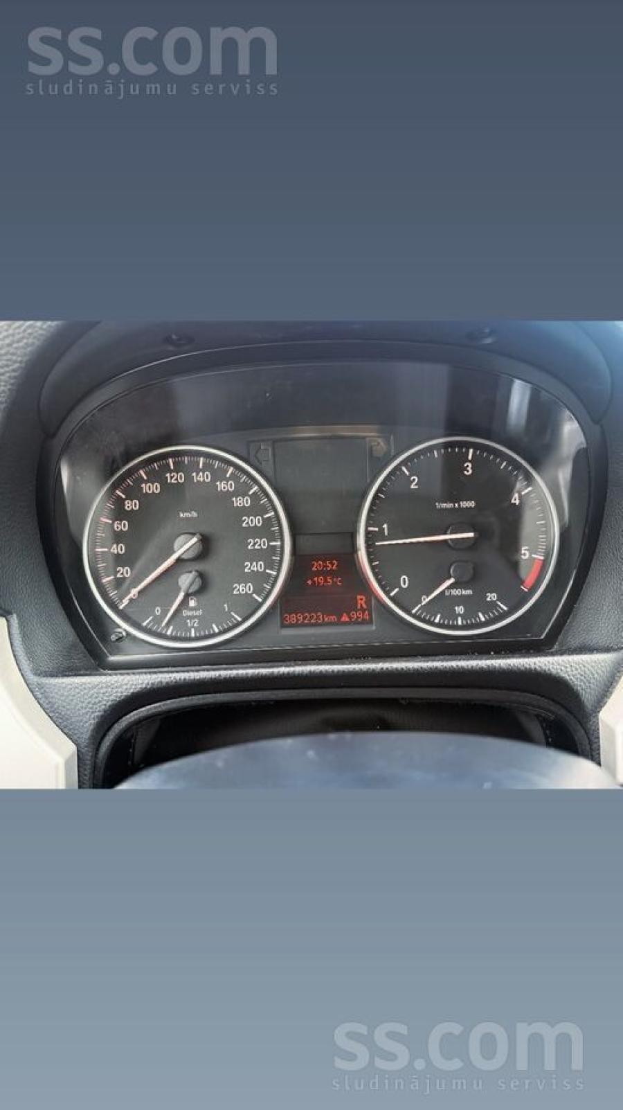 Black BMW 318 2011 in Valmiera, with an engine capacity of 2.00 L and mileage of 391 thousand km for 4200 €, photo 7 on AUTOMOTO.COM.LV