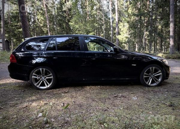 Melns BMW 318 2011 Valmiera, ar dzinēja tilpumu 2.00 L un nobraukumu 348 tūkst. km par 5900 €, foto 4 vietnē AUTOMOTO.COM.LV