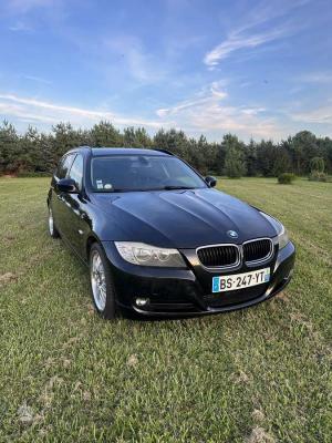 Melns BMW 318 2011 Tauragė, ar dzinēja tilpumu 2.00 L un nobraukumu 301 tūkst. km par 3150 €, foto  vietnē AUTOMOTO.COM.LV