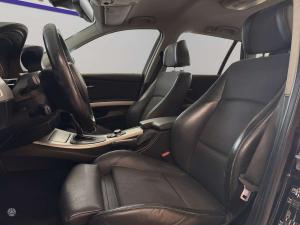 Black BMW 318 2011 in Kaunas, with an engine capacity of 2.00 L and mileage of 376 thousand km for 4999 €, photo 15 on AUTOMOTO.COM.LV