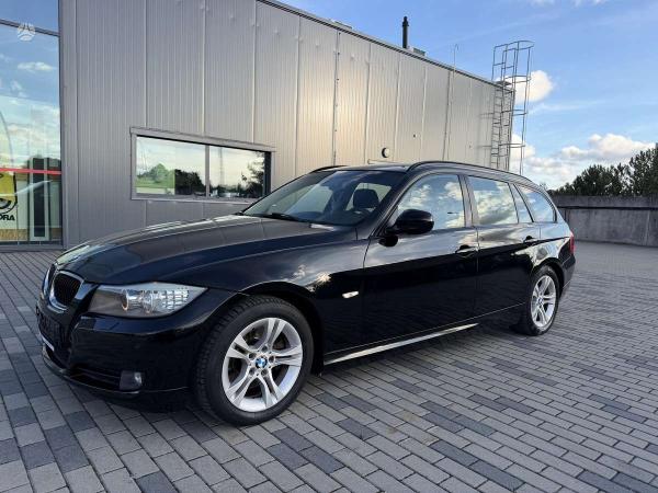 Black BMW 318 2011 in Siauliai, with an engine capacity of 2.00 L and mileage of 303 thousand km for 3990 €, photo 1 on AUTOMOTO.COM.LV