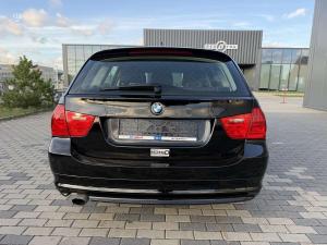 Melns BMW 318 2011 Šauļi, ar dzinēja tilpumu 2.00 L un nobraukumu 303 tūkst. km par 3990 €, foto 7 vietnē AUTOMOTO.COM.LV
