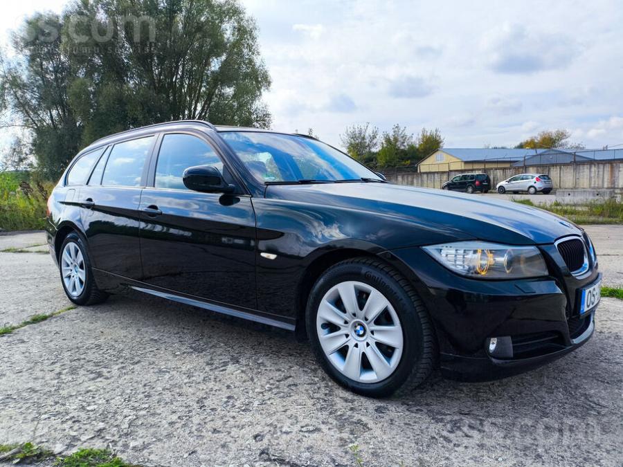 Black BMW 318 2011 in Riga, with an engine capacity of 2.00 L and mileage of 302 thousand km for 4490 €, photo 5 on AUTOMOTO.COM.LV