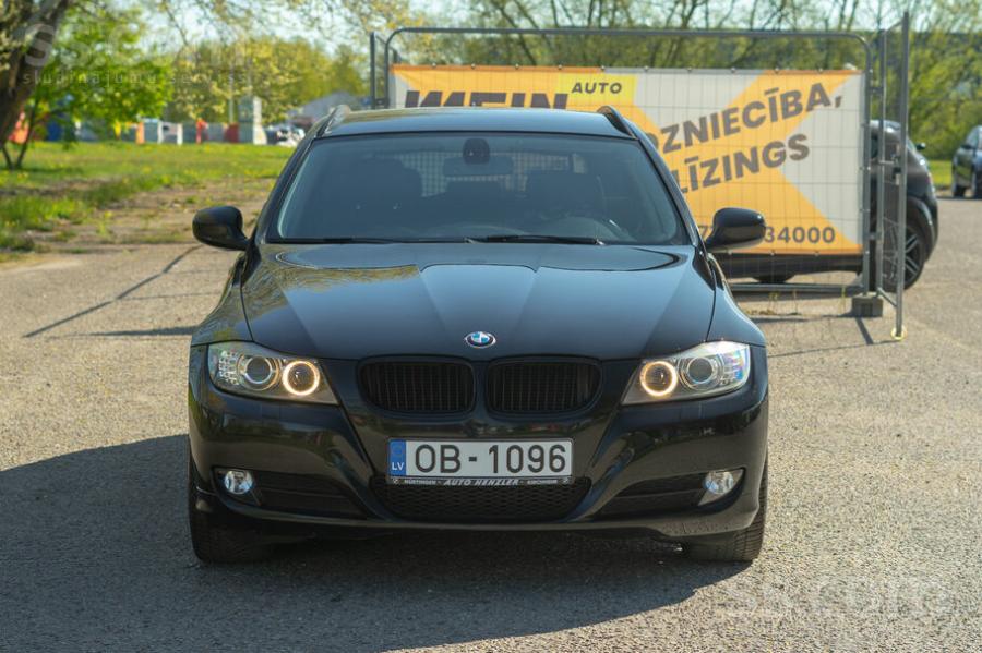 Black BMW 318 2012 in Liepaja, with an engine capacity of 2.00 L and mileage of 266 thousand km for 6450 €, photo 6 on AUTOMOTO.COM.LV