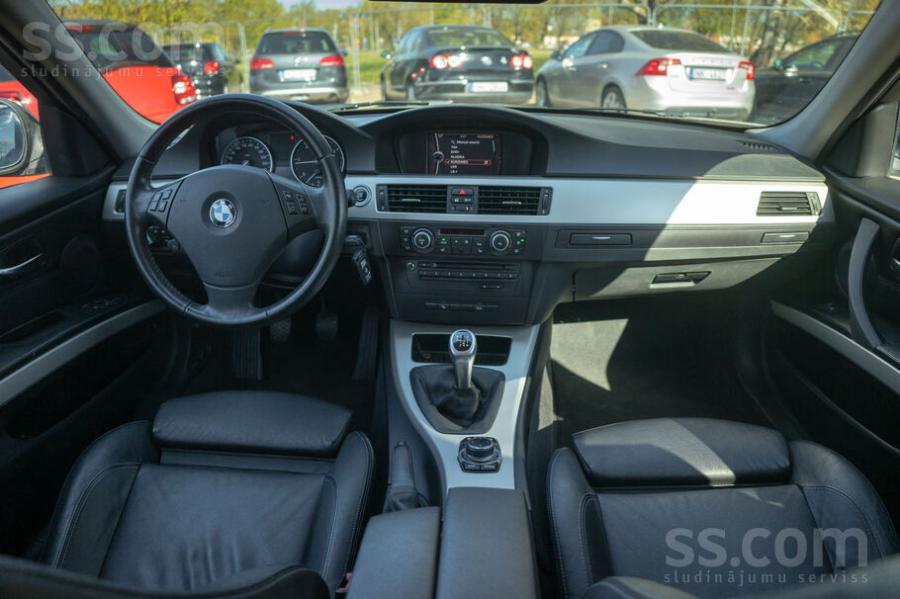Black BMW 318 2012 in Liepaja, with an engine capacity of 2.00 L and mileage of 266 thousand km for 6450 €, photo 7 on AUTOMOTO.COM.LV