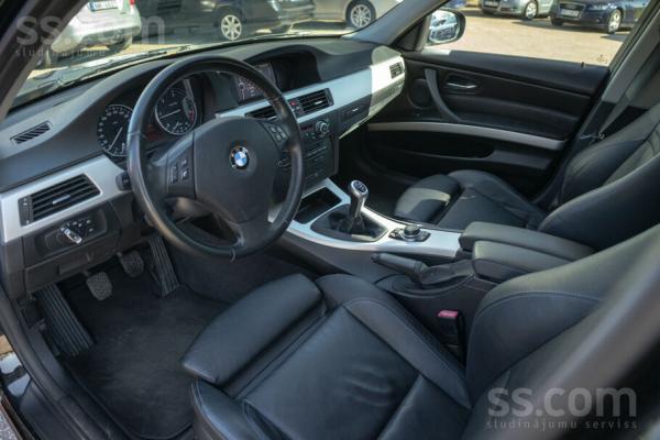 Black BMW 318 2012 in Liepaja, with an engine capacity of 2.00 L and mileage of 266 thousand km for 6450 €, photo 8 on AUTOMOTO.COM.LV