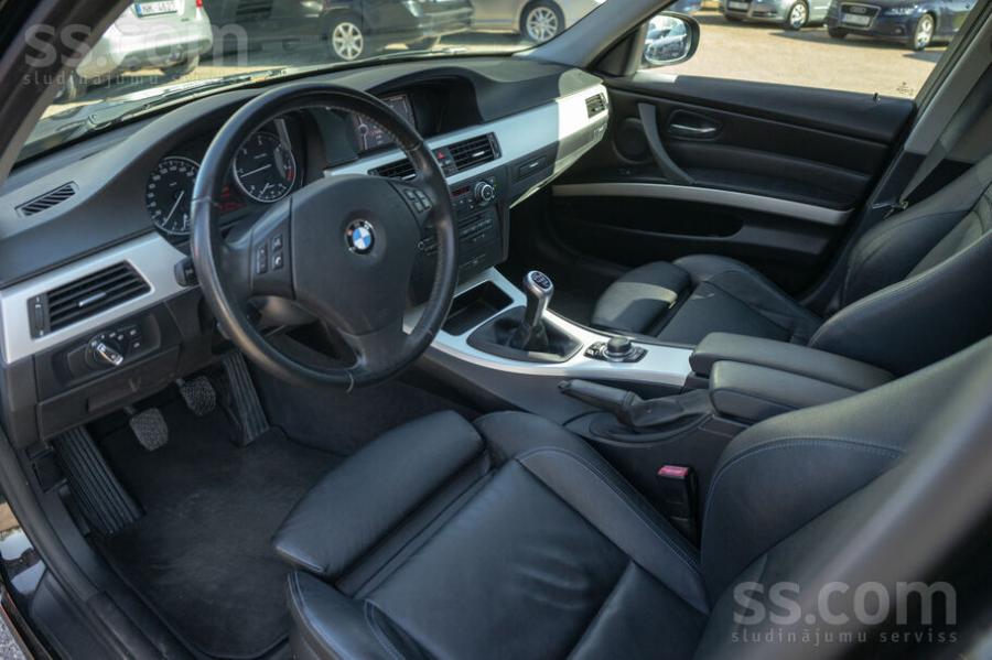 Black BMW 318 2012 in Liepaja, with an engine capacity of 2.00 L and mileage of 266 thousand km for 6450 €, photo 8 on AUTOMOTO.COM.LV