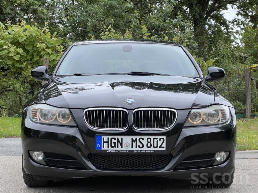 Black BMW 318 2012 in Jelgava, with an engine capacity of 2.00 L and mileage of 269 thousand km for 1450 €, photo 1 on AUTOMOTO.COM.LV