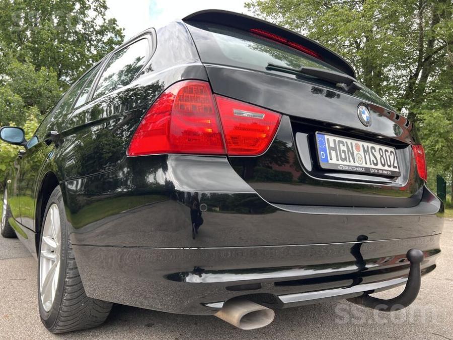 Black BMW 318 2012 in Jelgava, with an engine capacity of 2.00 L and mileage of 269 thousand km for 1450 €, photo 28 on AUTOMOTO.COM.LV