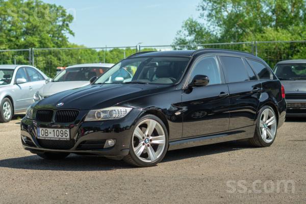 Black BMW 318 2012 in Liepaja, with an engine capacity of 2.00 L and mileage of 266 thousand km for 6250 €, photo 1 on AUTOMOTO.COM.LV