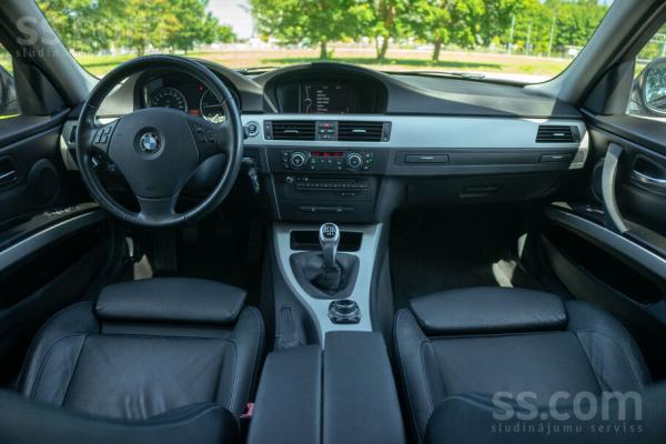 Black BMW 318 2012 in Liepaja, with an engine capacity of 2.00 L and mileage of 266 thousand km for 6250 €, photo 8 on AUTOMOTO.COM.LV