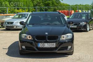 Black BMW 318 2012 in Liepaja, with an engine capacity of 2.00 L and mileage of 266 thousand km for 6250 €, photo 2 on AUTOMOTO.COM.LV